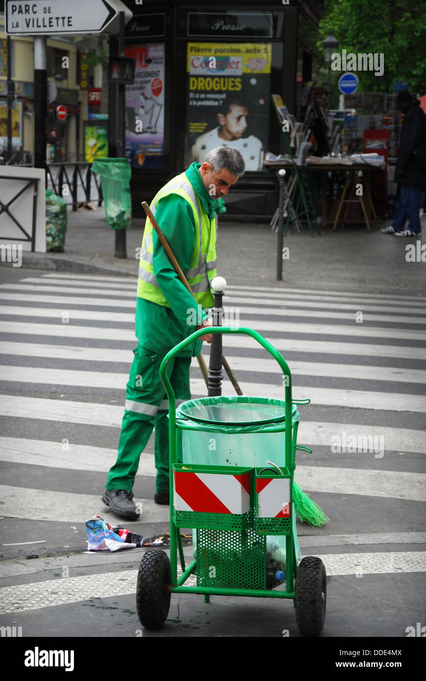 Street Cleaning Paris High Resolution Stock Photography and Images - Alamy