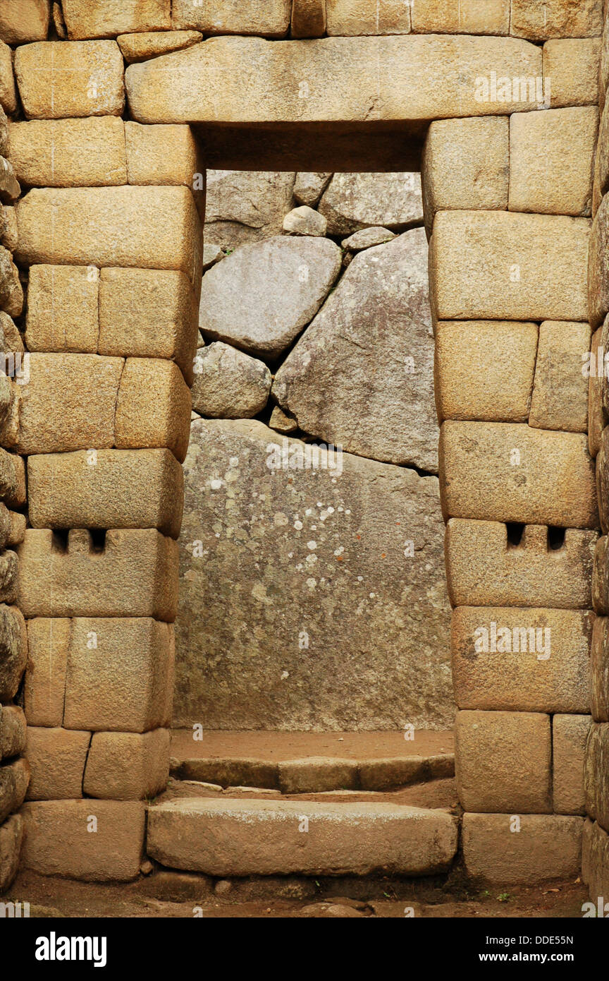 Typical trapezoidal Inca door at Machu Picchu, Peru Stock Photo - Alamy
