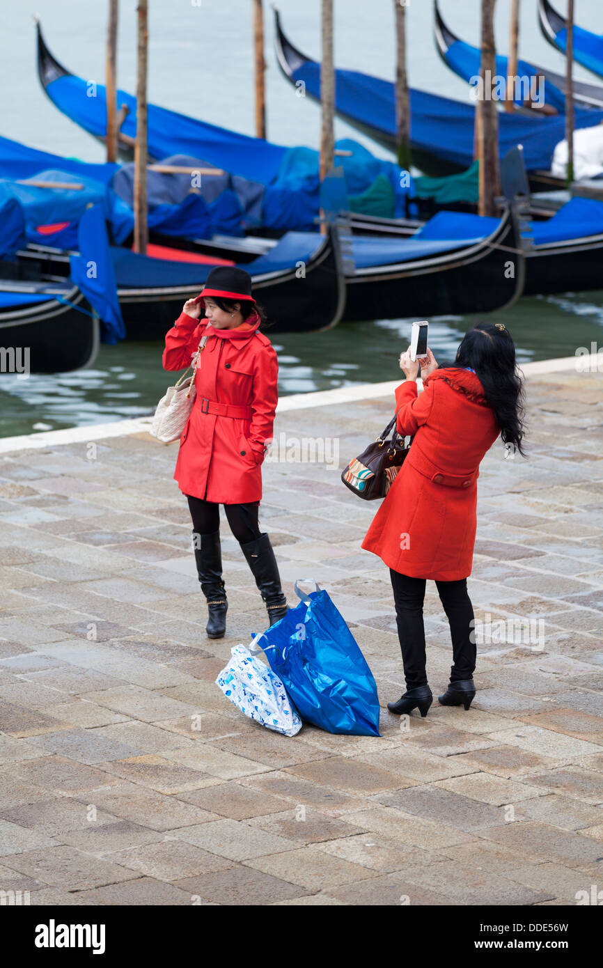 Asian tourist in italy hi-res stock photography and images - Alamy