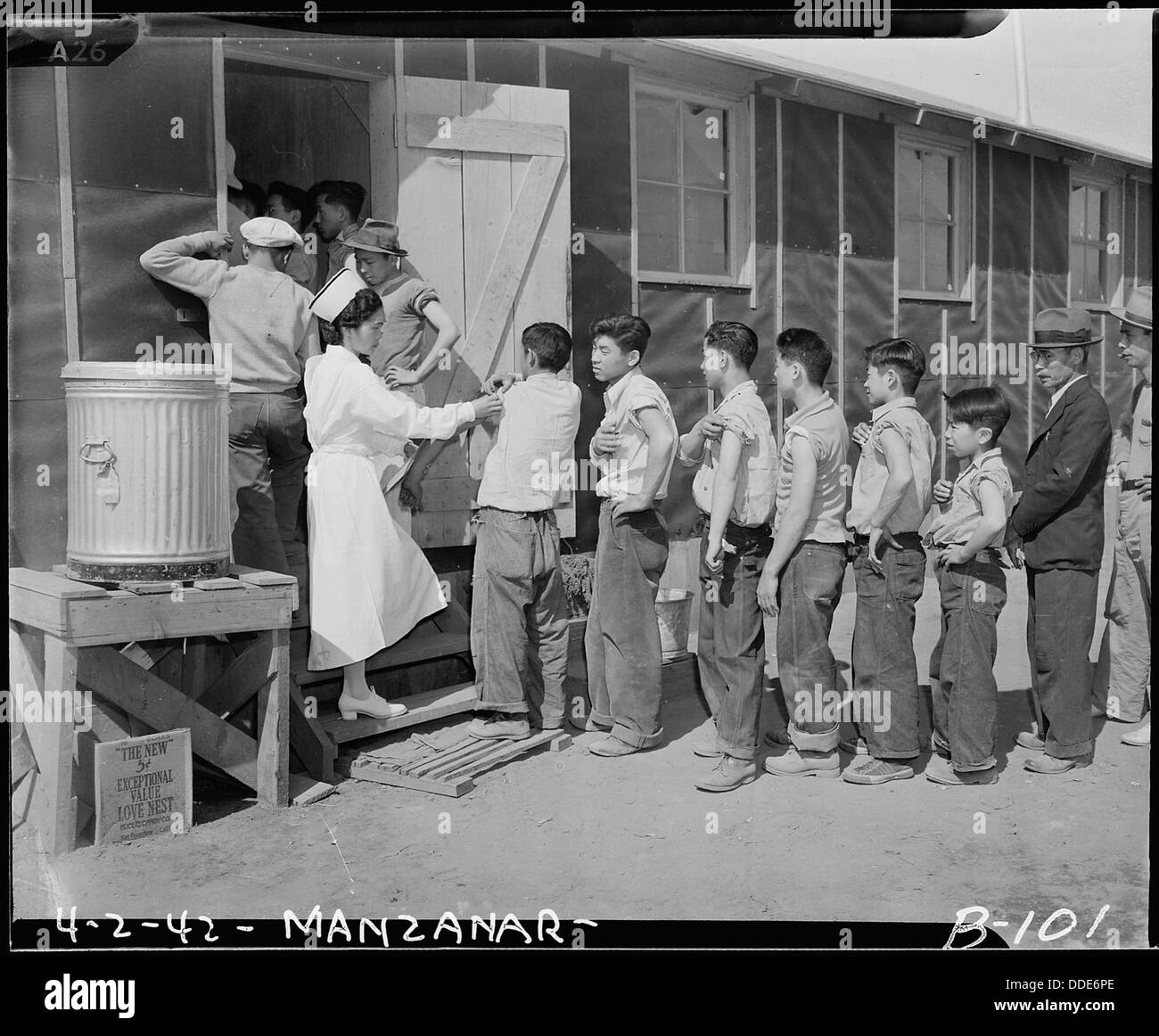 This image shows new arrivals at the Manzanar Relocation Center in ...