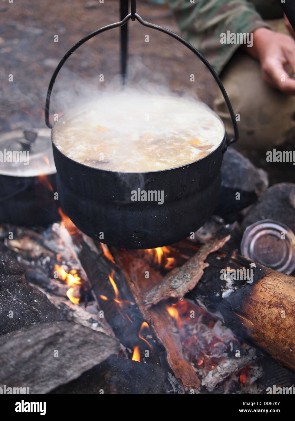 Traditional campfire cooking hi-res stock photography and images - Alamy