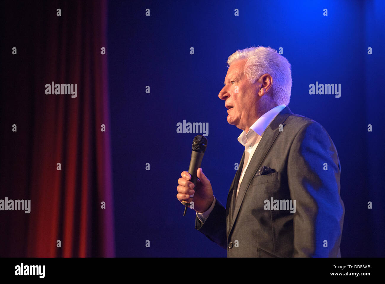 roy walker stand up comedian comedy act catch phrase Stock Photo - Alamy