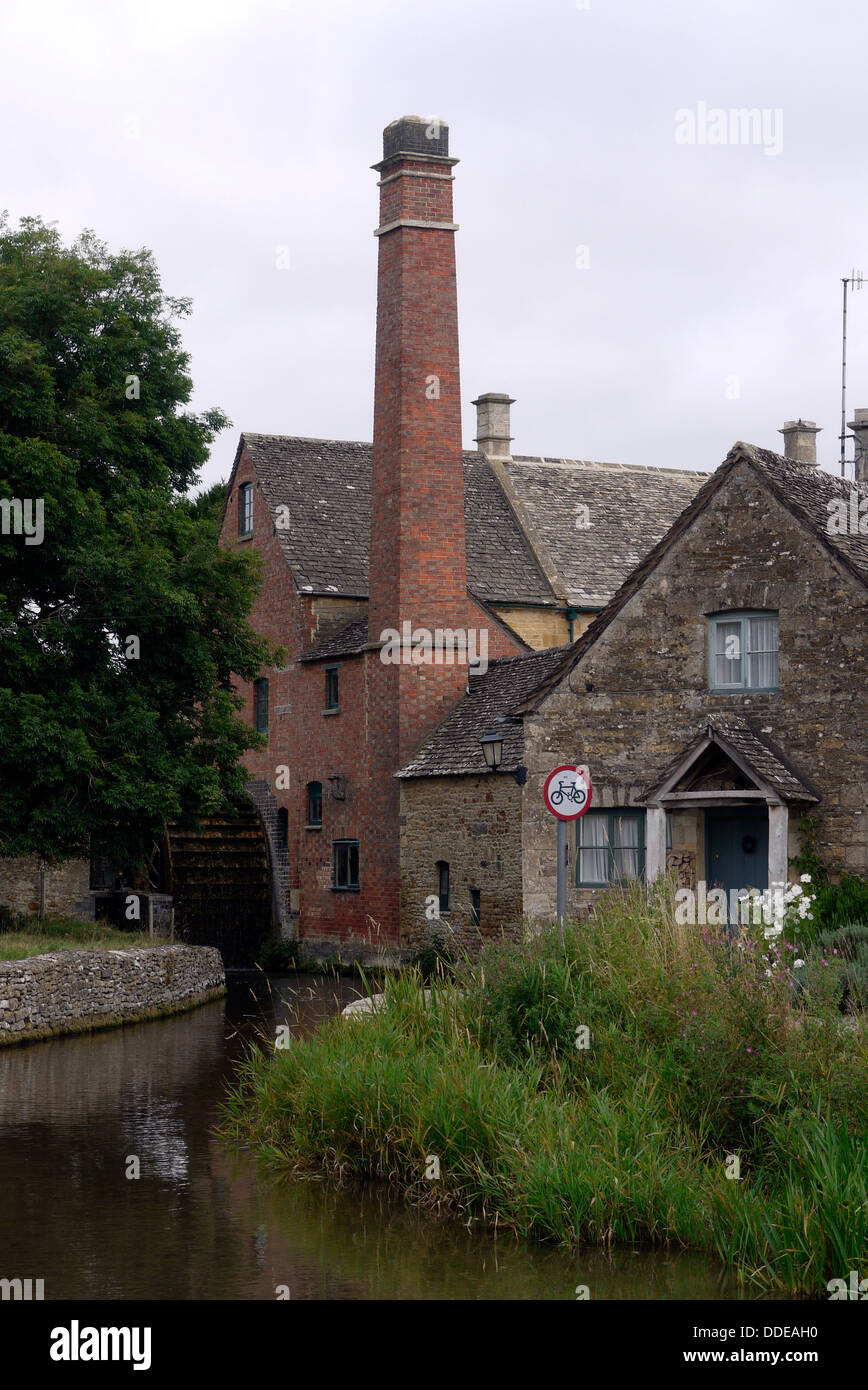 Water mill with water wheel on the River Eye, Lower Slaughter ...