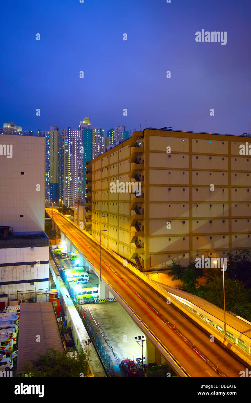Urban background overpass building hi-res stock photography and images ...