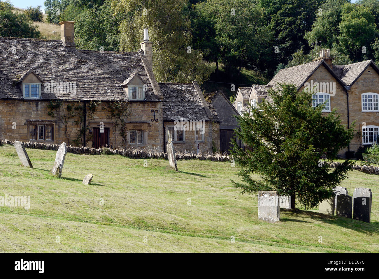 Snowshill cotswolds village church hi-res stock photography and images ...