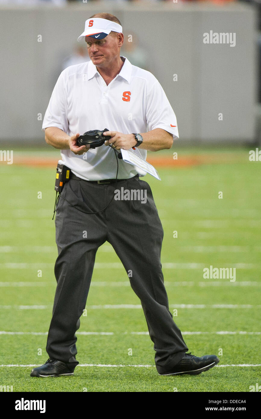 Aug. 31, 2013 - East Rutherford, NJ, U.S - August 31, 2013: Syracuse ...
