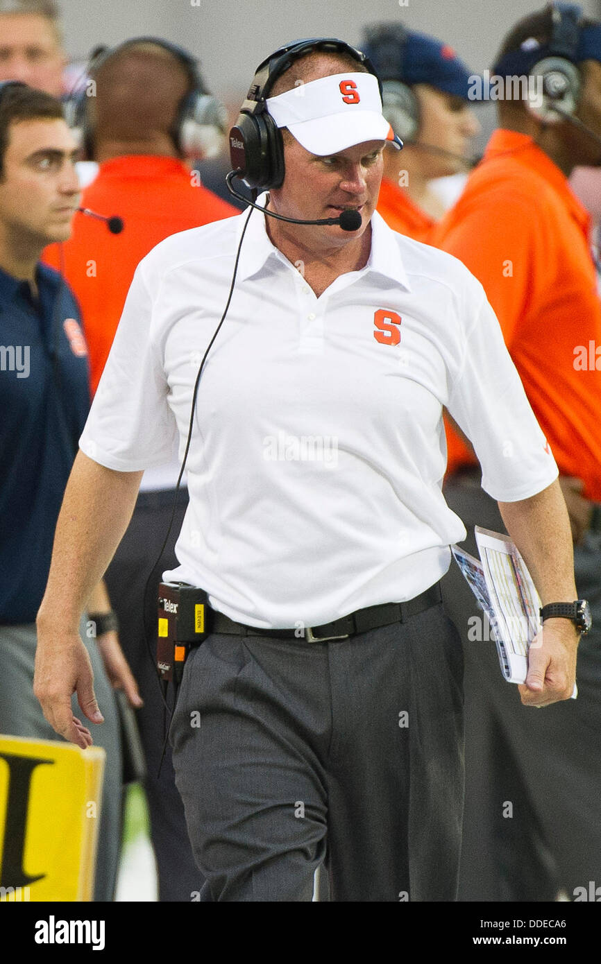 Aug. 31, 2013 - East Rutherford, NJ, U.S - August 31, 2013: Syracuse ...