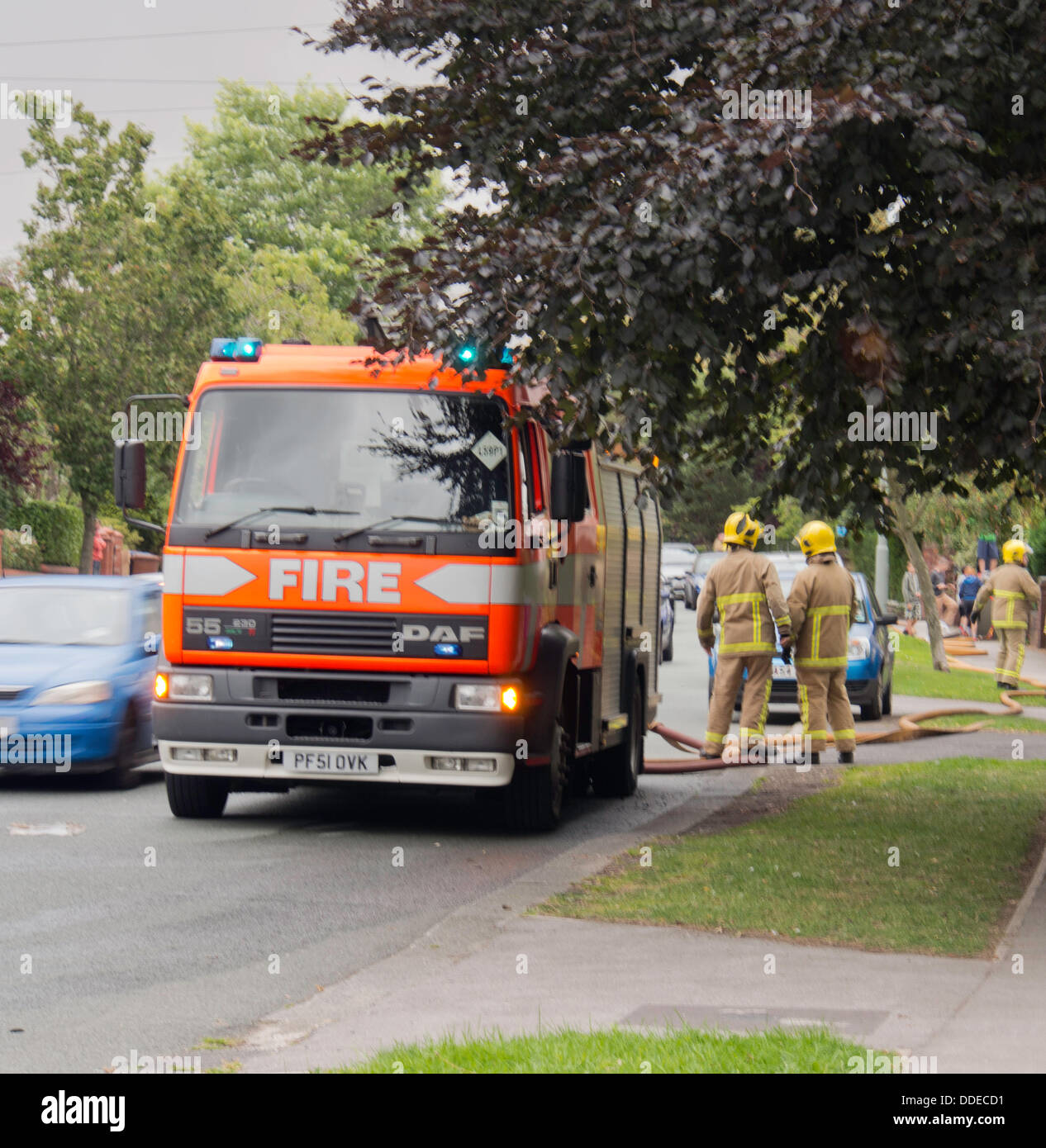 Leyland, Lancashire, UK 1st September 2013. Fire engine and crew on Fox ...