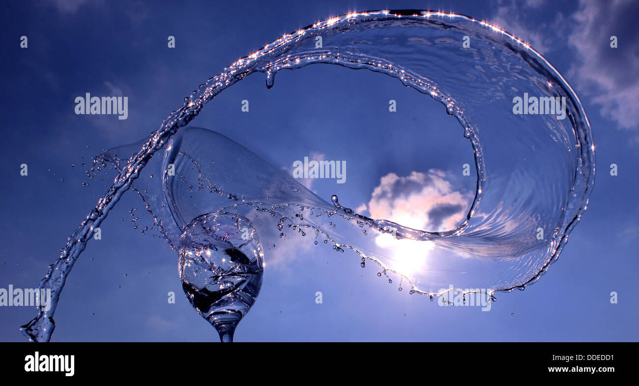 Splash water from glass hi-res stock photography and images - Alamy
