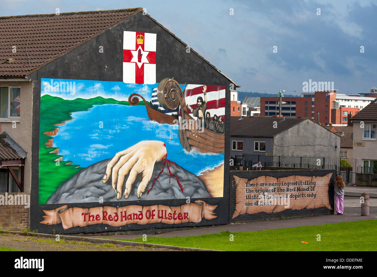 Murals on the protestant west Belfast celebrate victories and martyrs ...