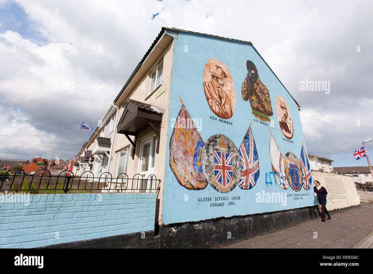 Northern ireland murals hi-res stock photography and images - Alamy