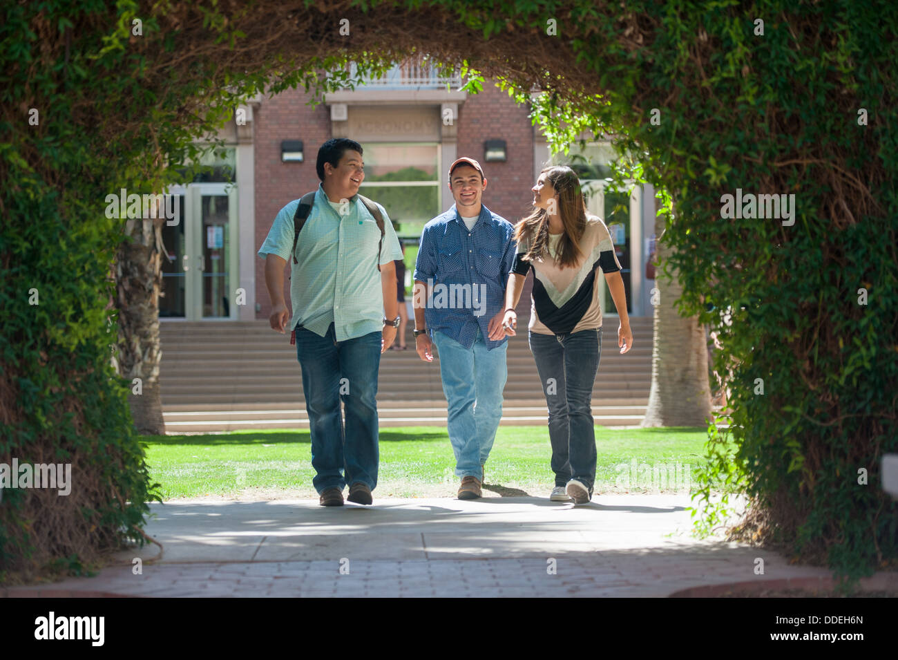 University of Arizona students on campus Stock Photo - Alamy