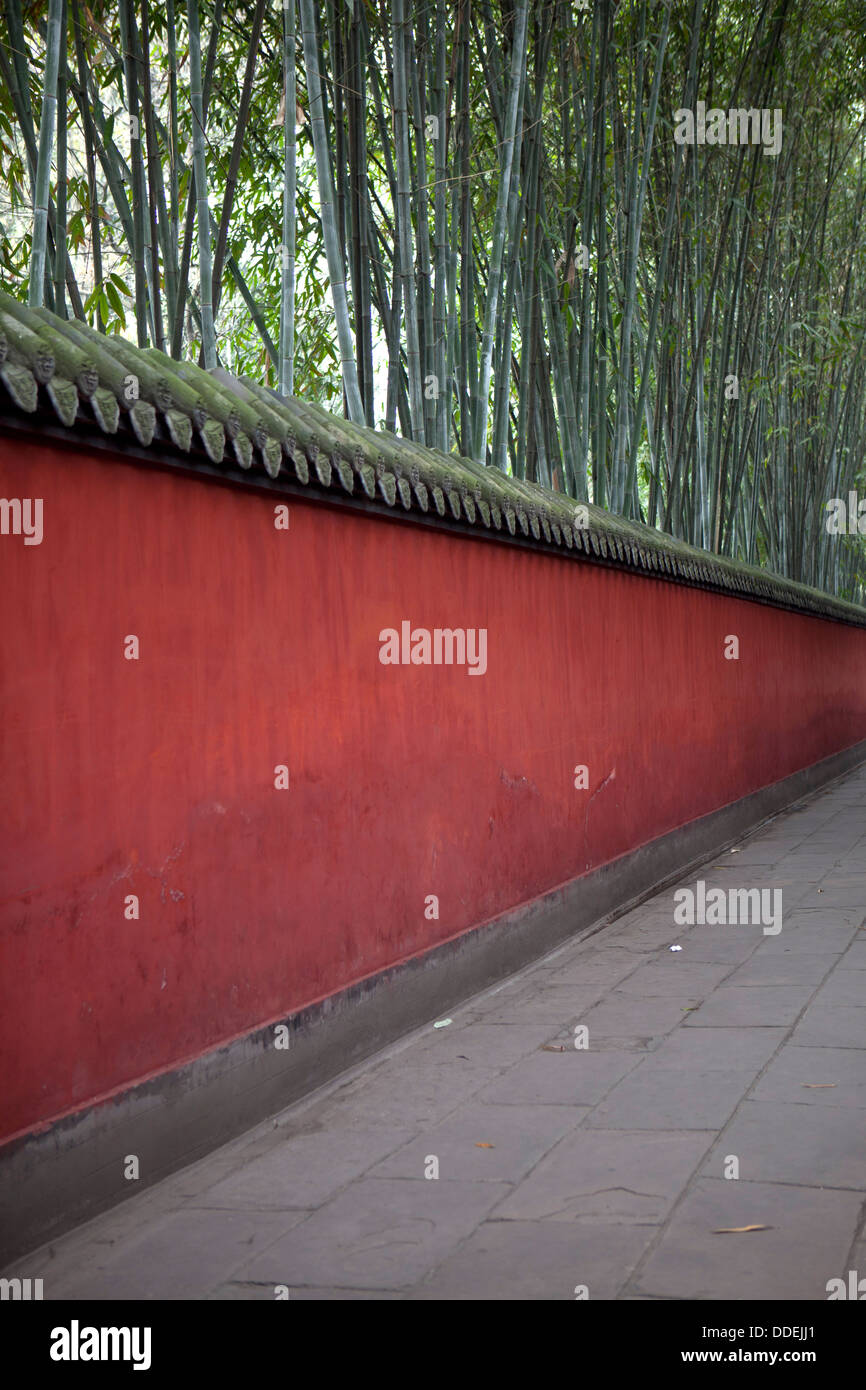 Red wall forward straight Stock Photo - Alamy