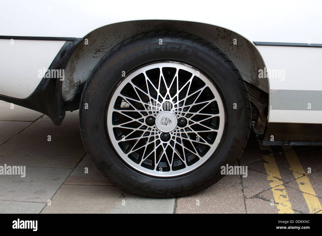 Porsche 924 hi-res stock photography and images - Alamy