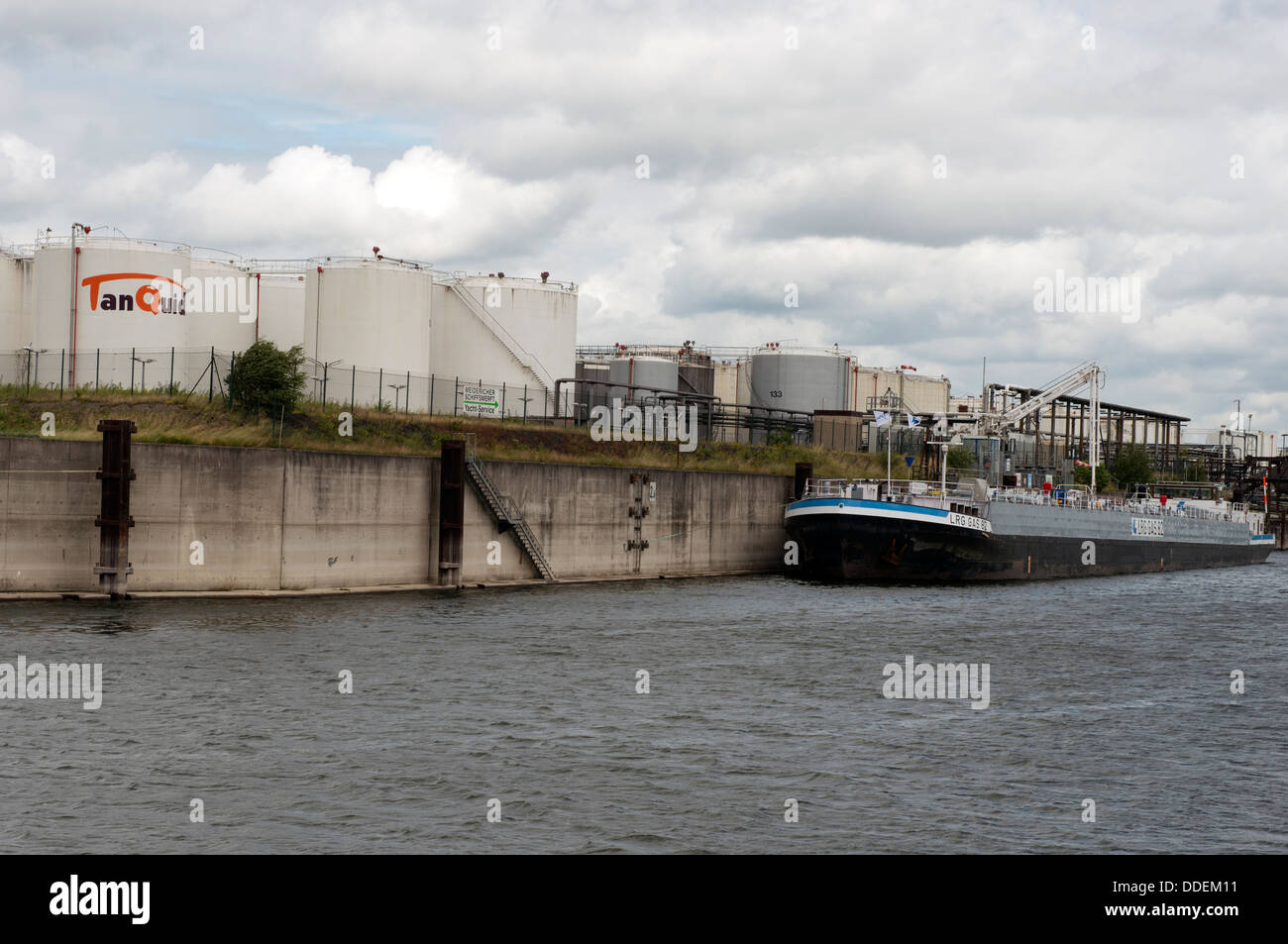 Tan Quid oil terminal Duisburg Germany Stock Photo - Alamy