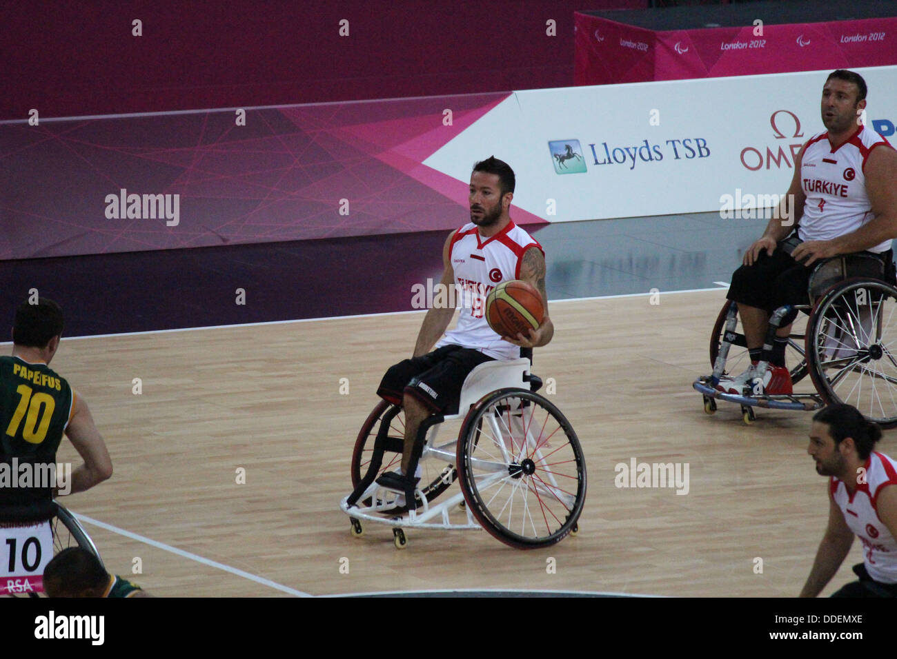 Handicapped olympic athlete hi-res stock photography and images - Alamy