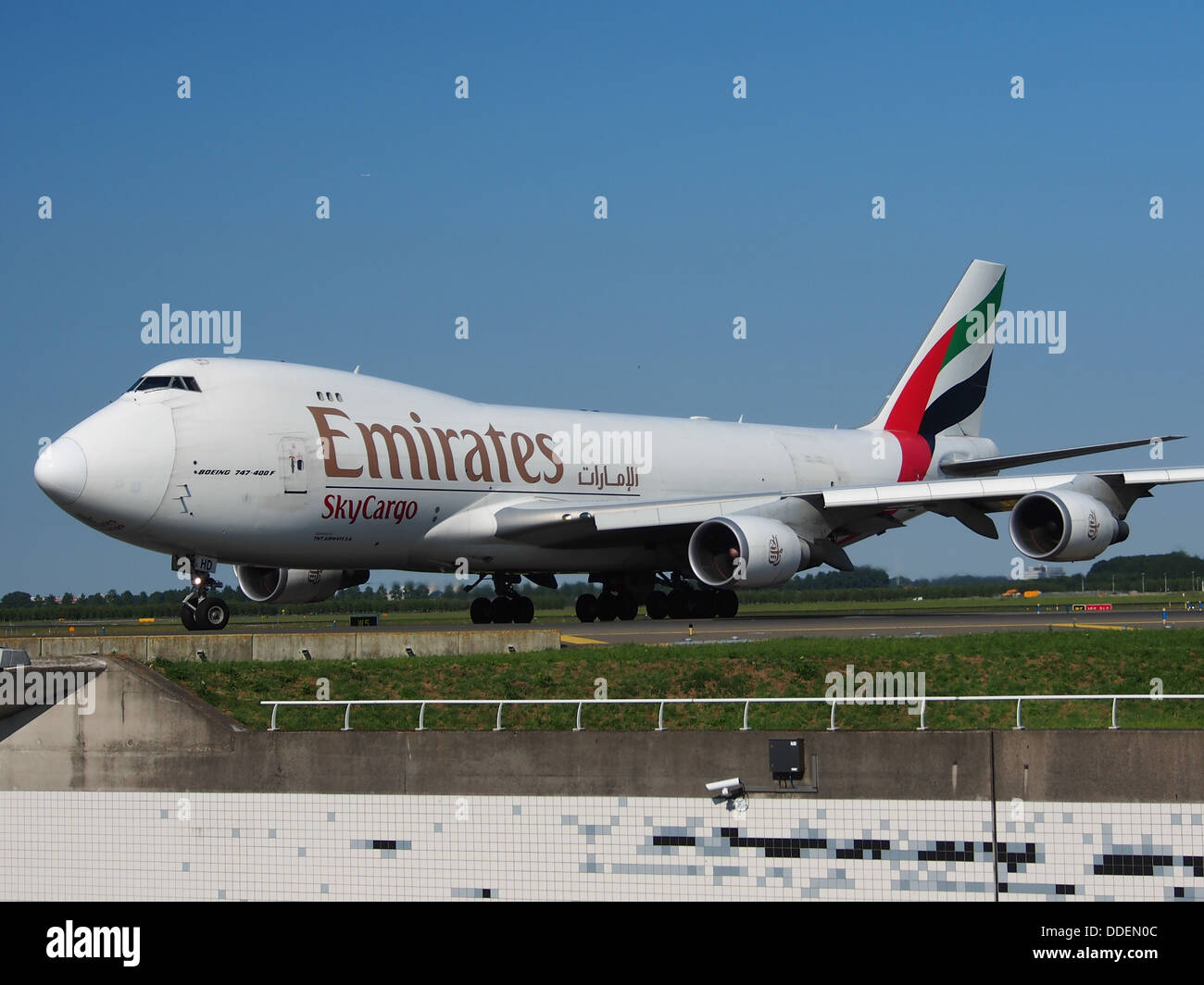 The Emirates Boeing 747-4HAF(ER) aircraft with registration OO-THD is ...