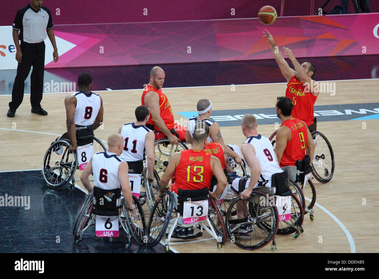 Handicapped olympic athlete hi-res stock photography and images - Alamy