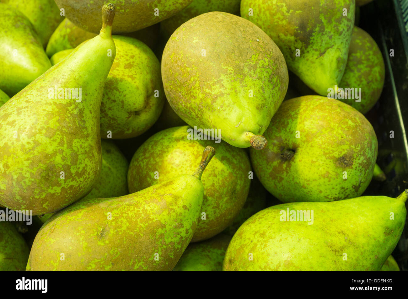 Full frame take of fresh pears at a market stall Stock Photo - Alamy