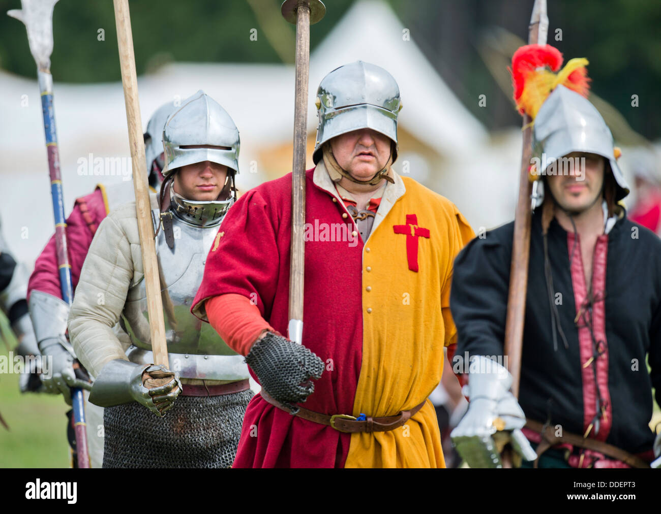Medieval infantry hi-res stock photography and images - Alamy