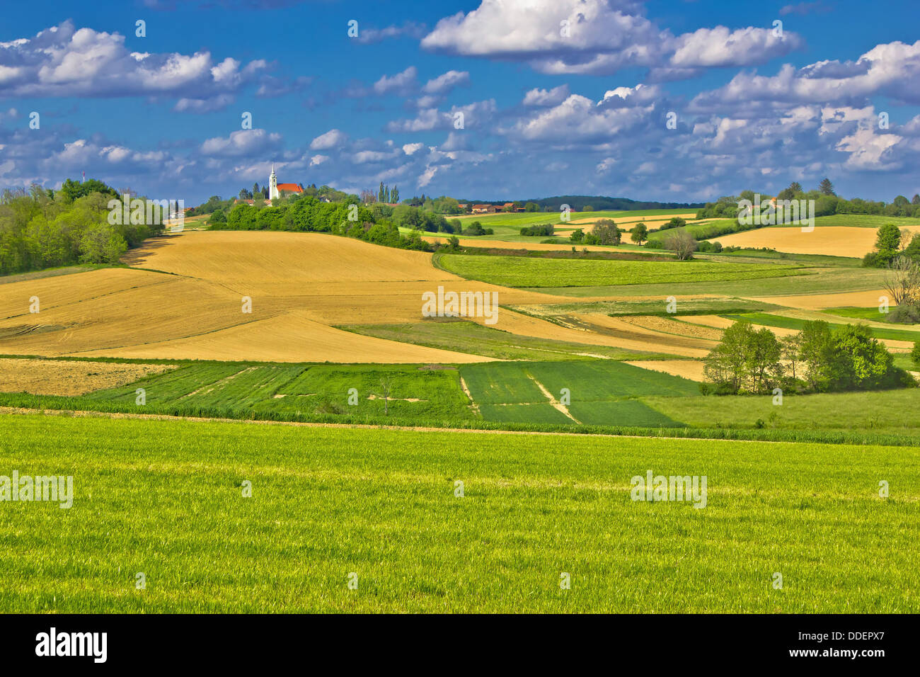 Idyllic village green hi-res stock photography and images - Alamy