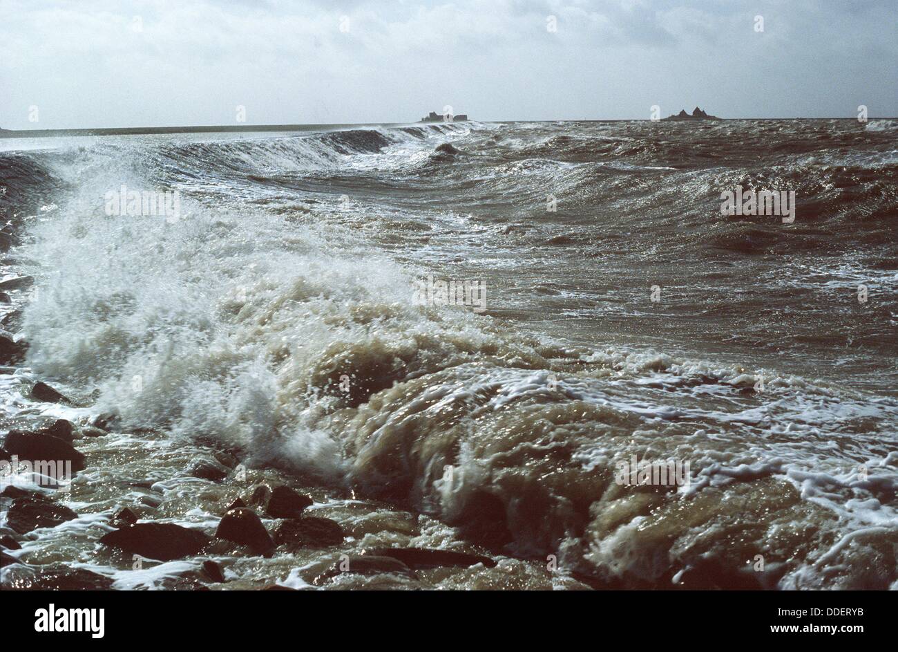Storm 1990 sea hi-res stock photography and images - Alamy
