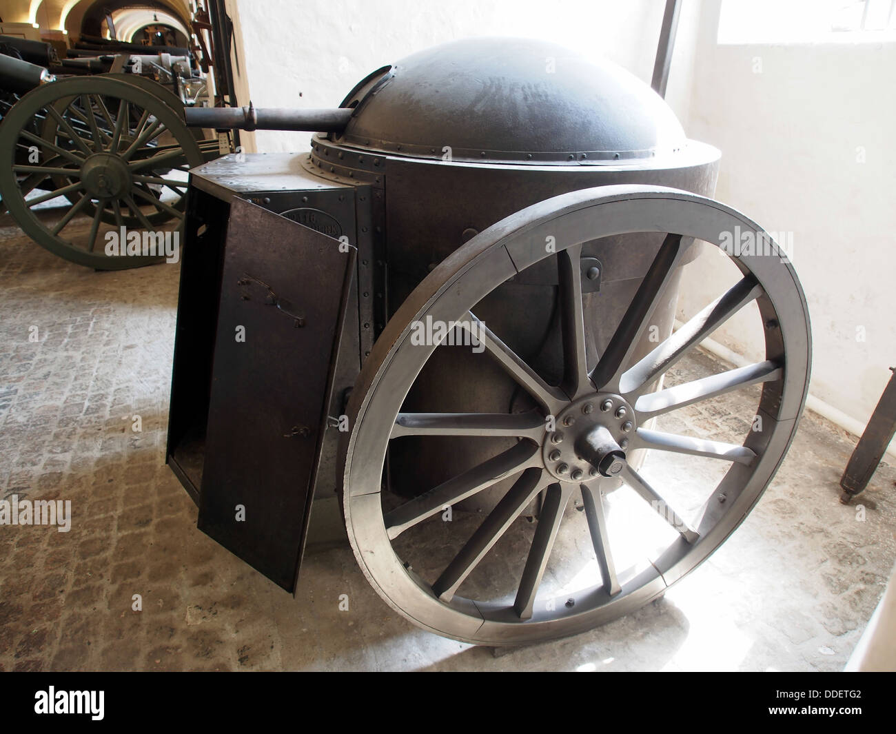 The transportable cartridge gun tower, displayed at the Royal Danish ...