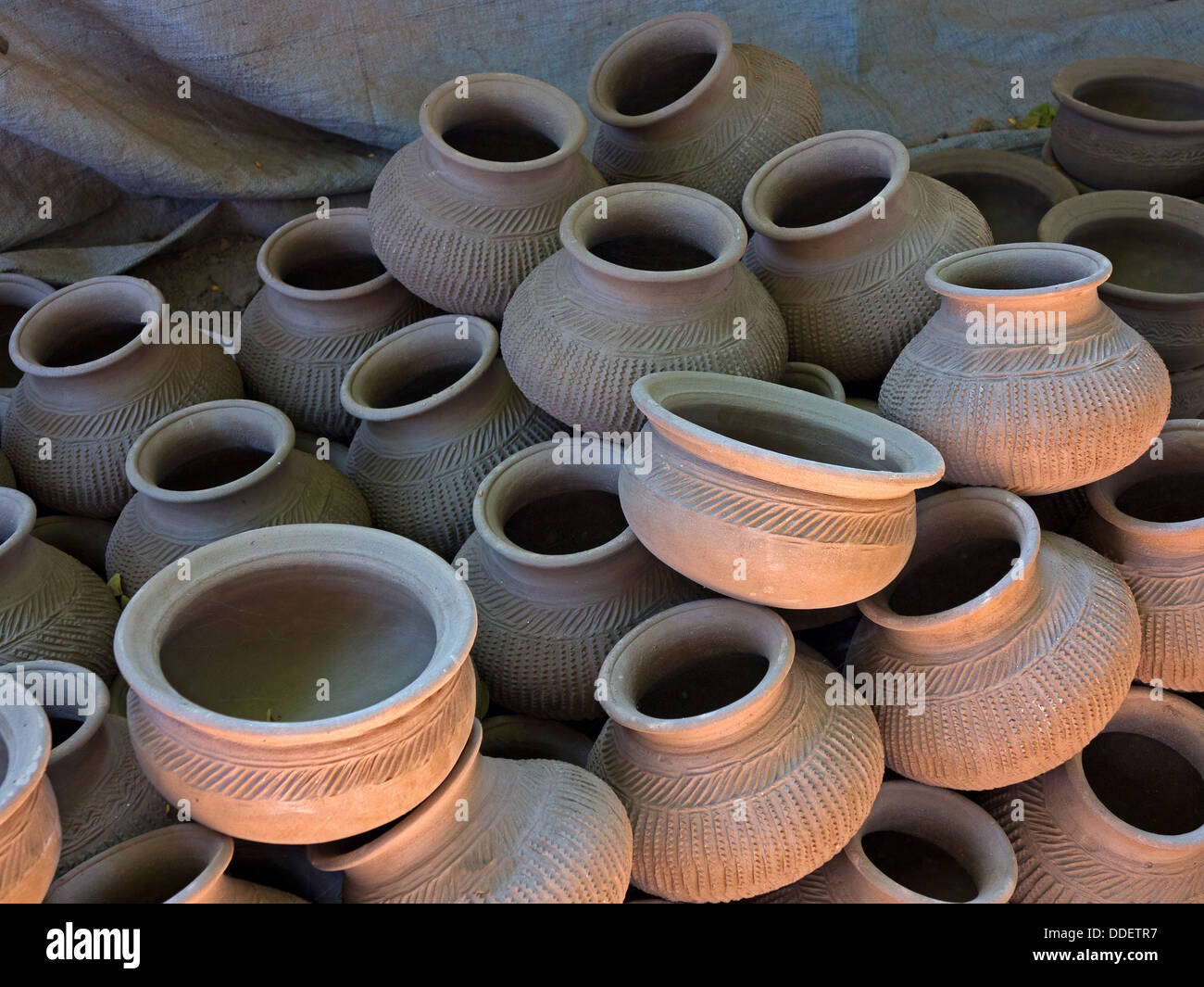 Traditional pottery Mandalay Myanmar Stock Photo - Alamy