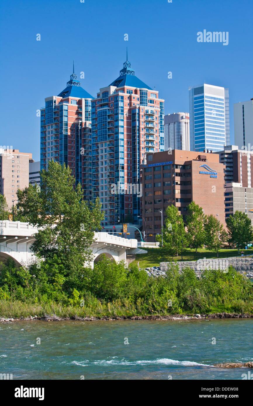 Calgary bow skyscraper skyline hi-res stock photography and images - Alamy