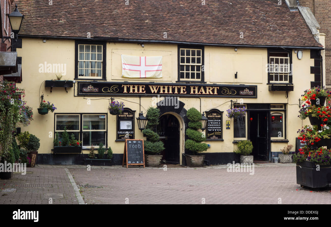 White Hart Historic Pub High Resolution Stock Photography and Images ...
