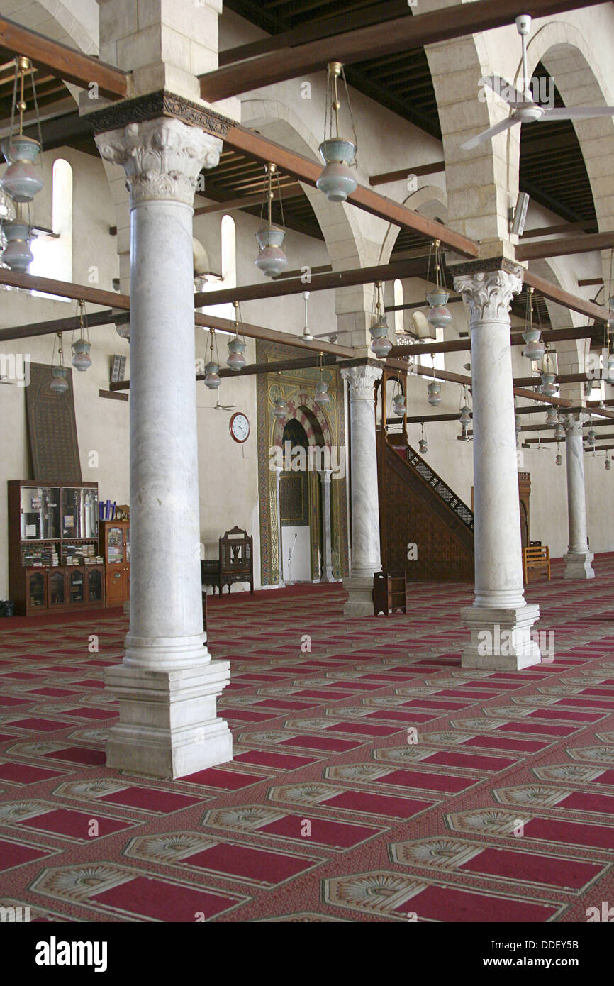 Mosque cairo pillar architecture hi-res stock photography and images ...