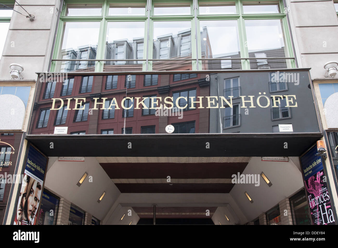 Hackeschen höfe building hi-res stock photography and images - Alamy