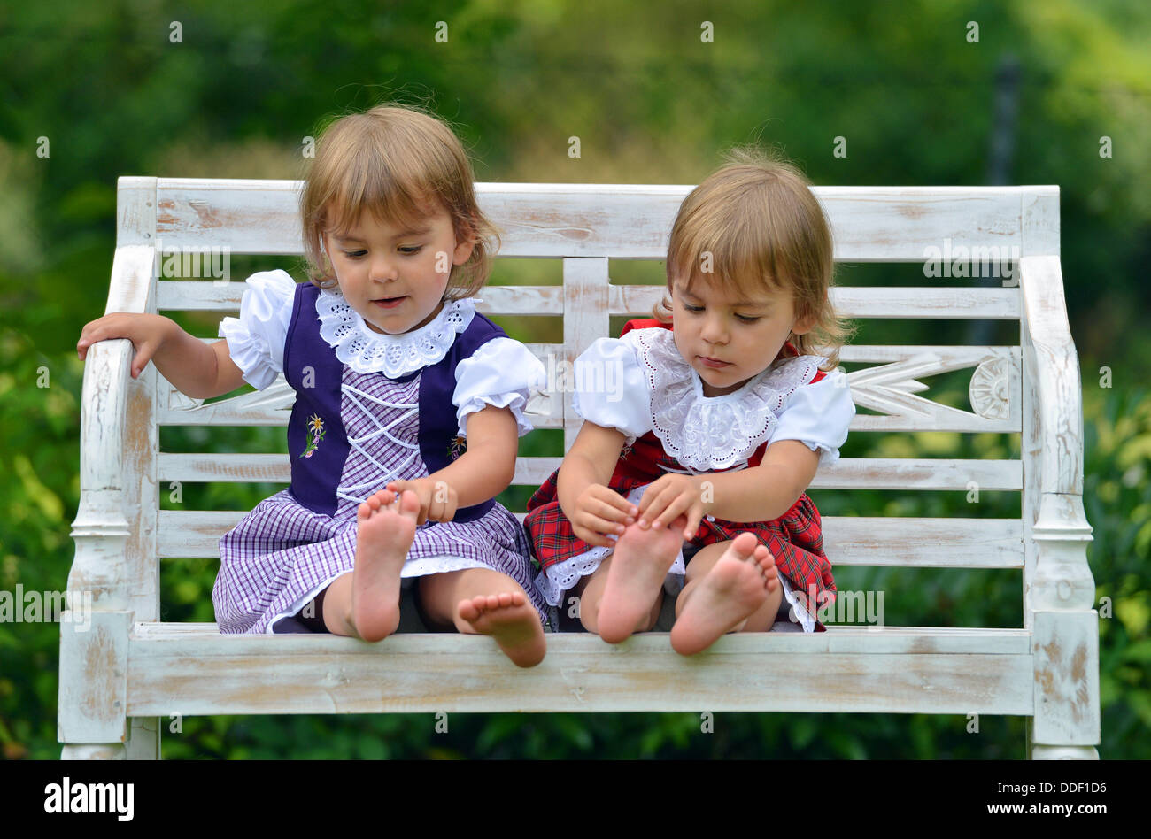 Monozygotic twins hi-res stock photography and images - Alamy
