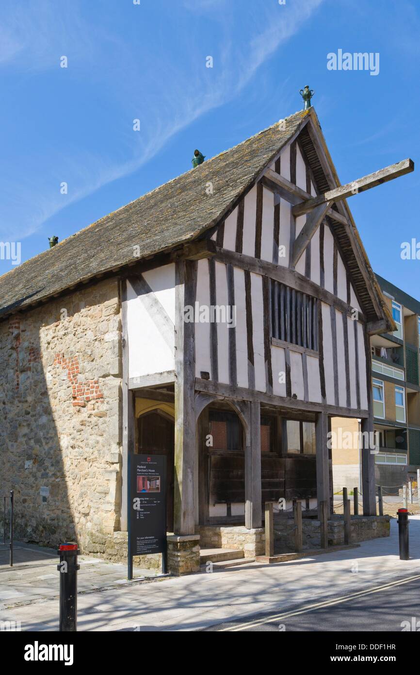 Medieval french house merchant hi-res stock photography and images - Alamy