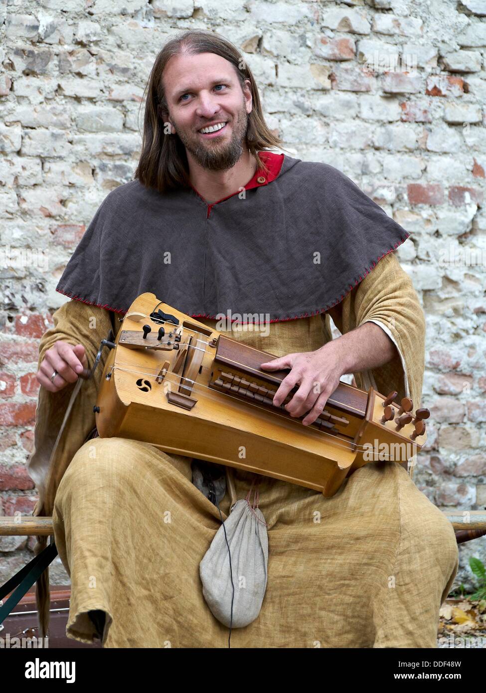 Medieval music instrument hi-res stock photography and images - Alamy