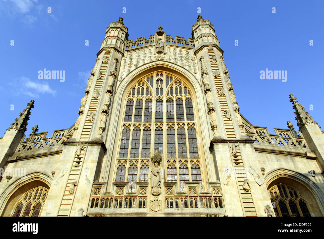 Abbey windows hi-res stock photography and images - Alamy