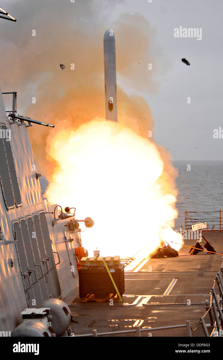 Tomahawk cruise missile hi-res stock photography and images - Alamy
