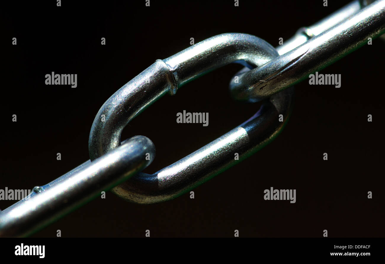 Heavy chain links hi-res stock photography and images - Alamy