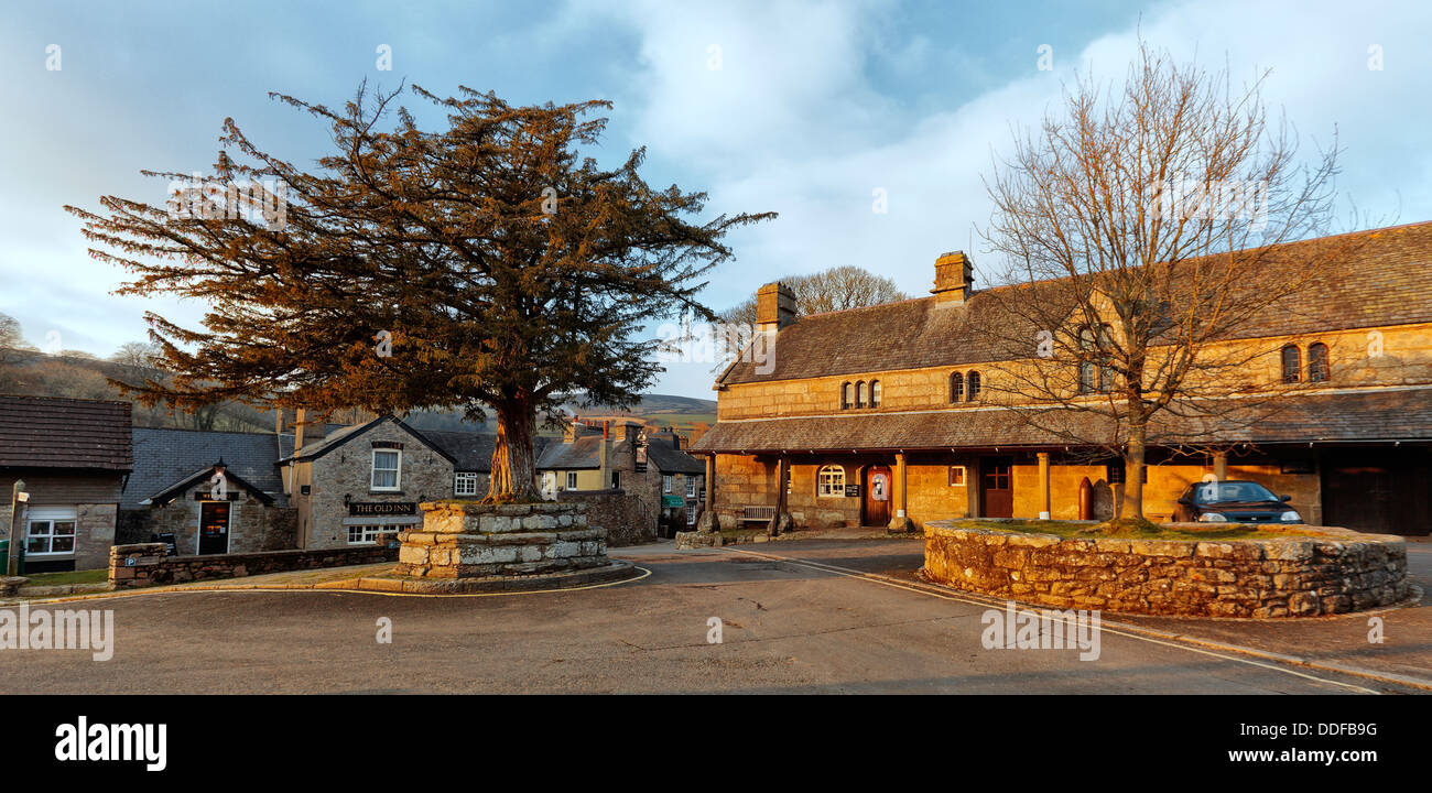 The old inn widecombe hi-res stock photography and images - Alamy