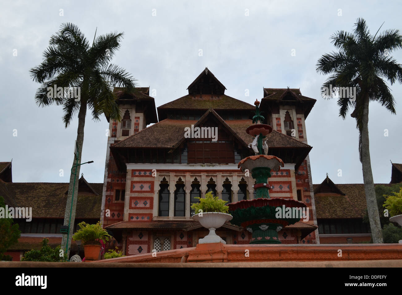 Kerala palace hi-res stock photography and images - Alamy