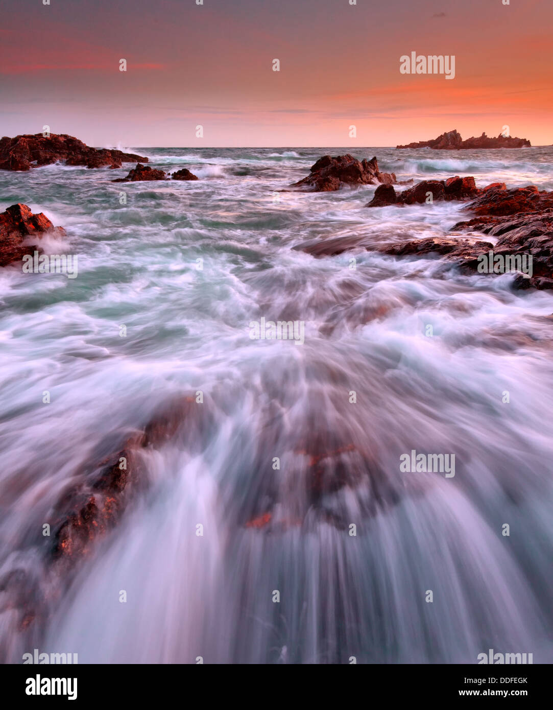 Lava seascapes hi-res stock photography and images - Alamy