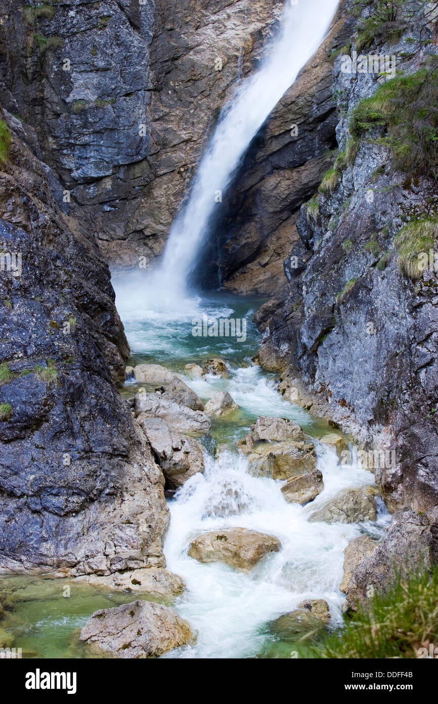 Waterfall in the Pollat Gorge near the castle "Neuschwanstein" i Stock ...