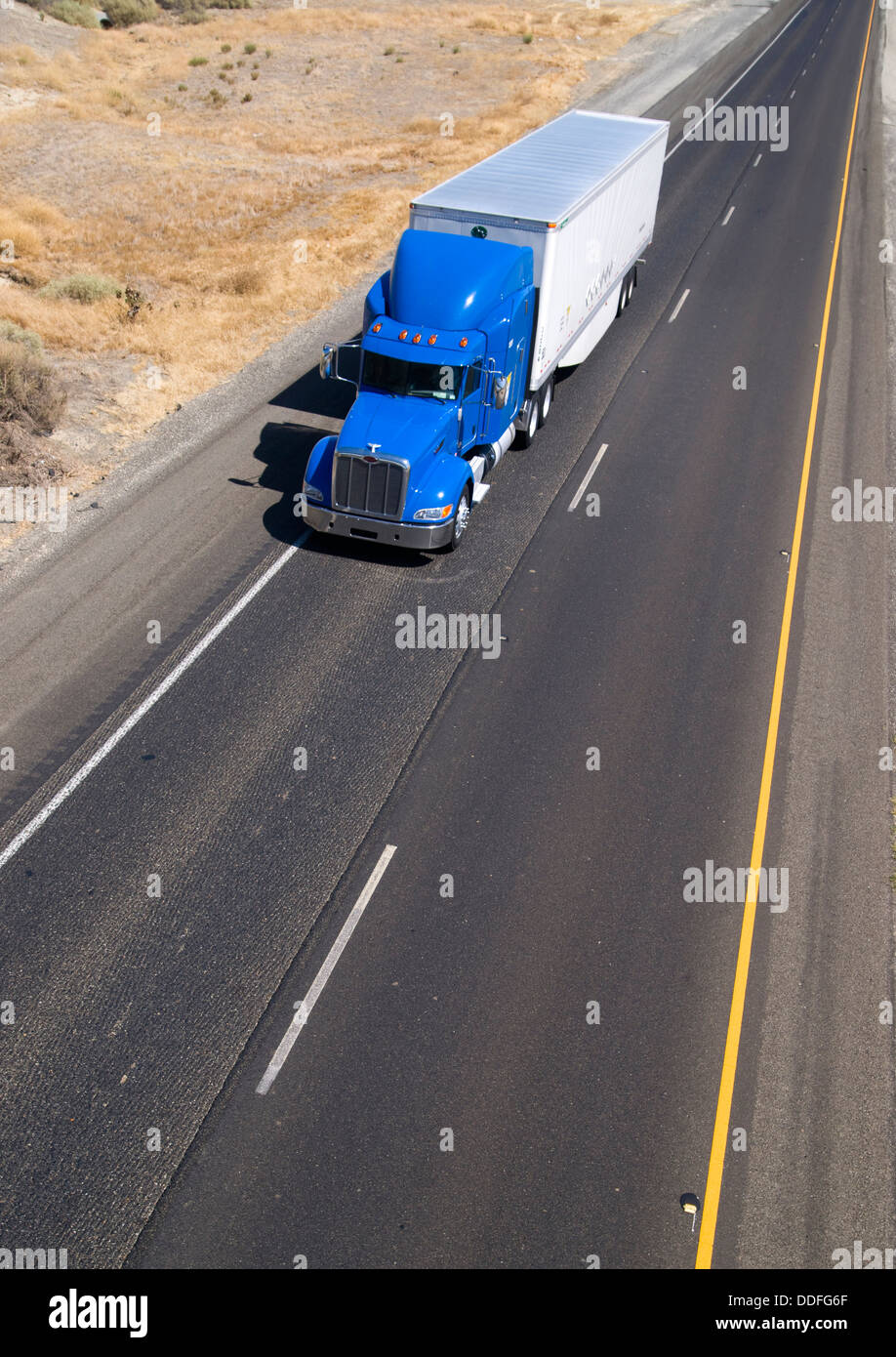 Cab over truck hi-res stock photography and images - Alamy