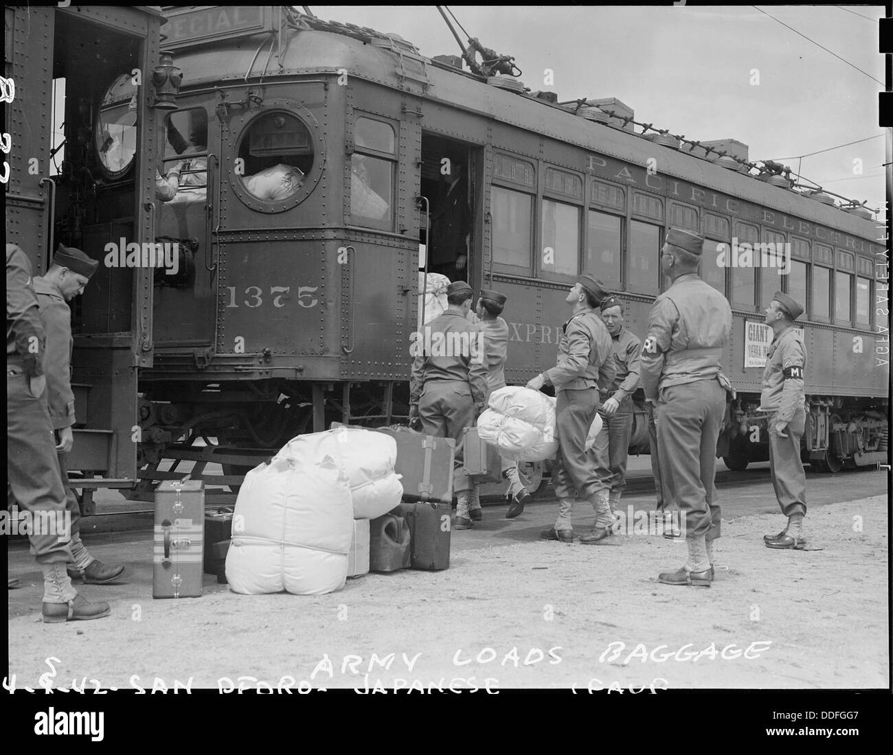 Army relocation Black and White Stock Photos & Images - Alamy