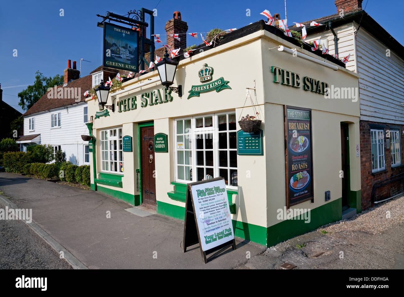 The star public house hi-res stock photography and images - Alamy