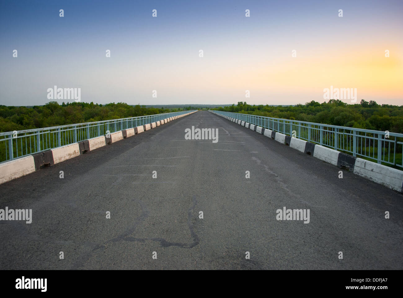Bridge leaving to the horizon Stock Photo - Alamy