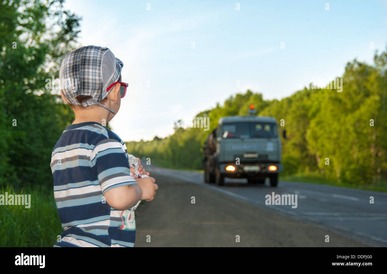 Moving car headlights hi-res stock photography and images - Alamy