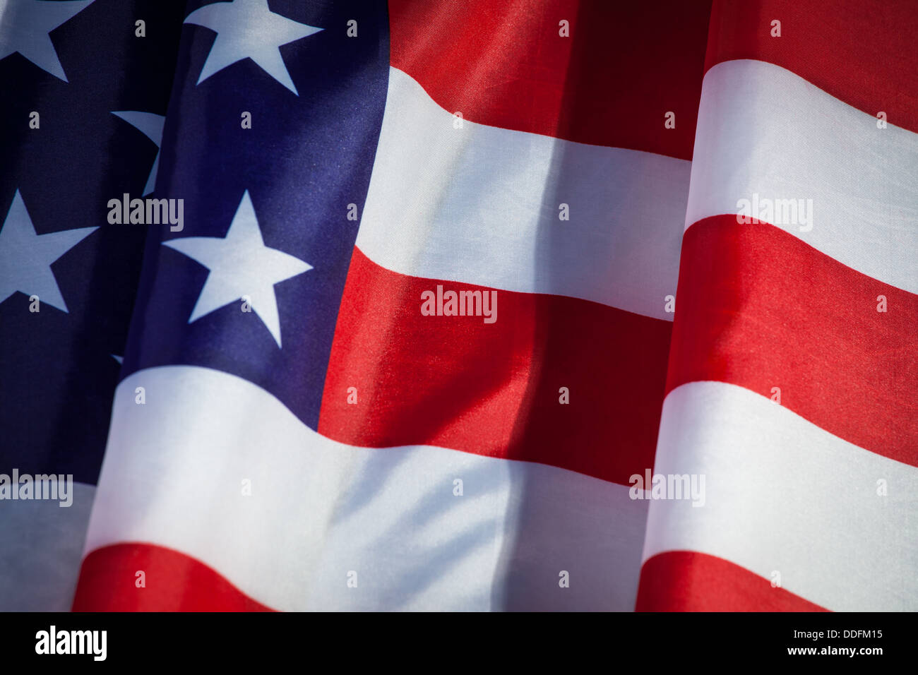 Flapping flag hi-res stock photography and images - Alamy