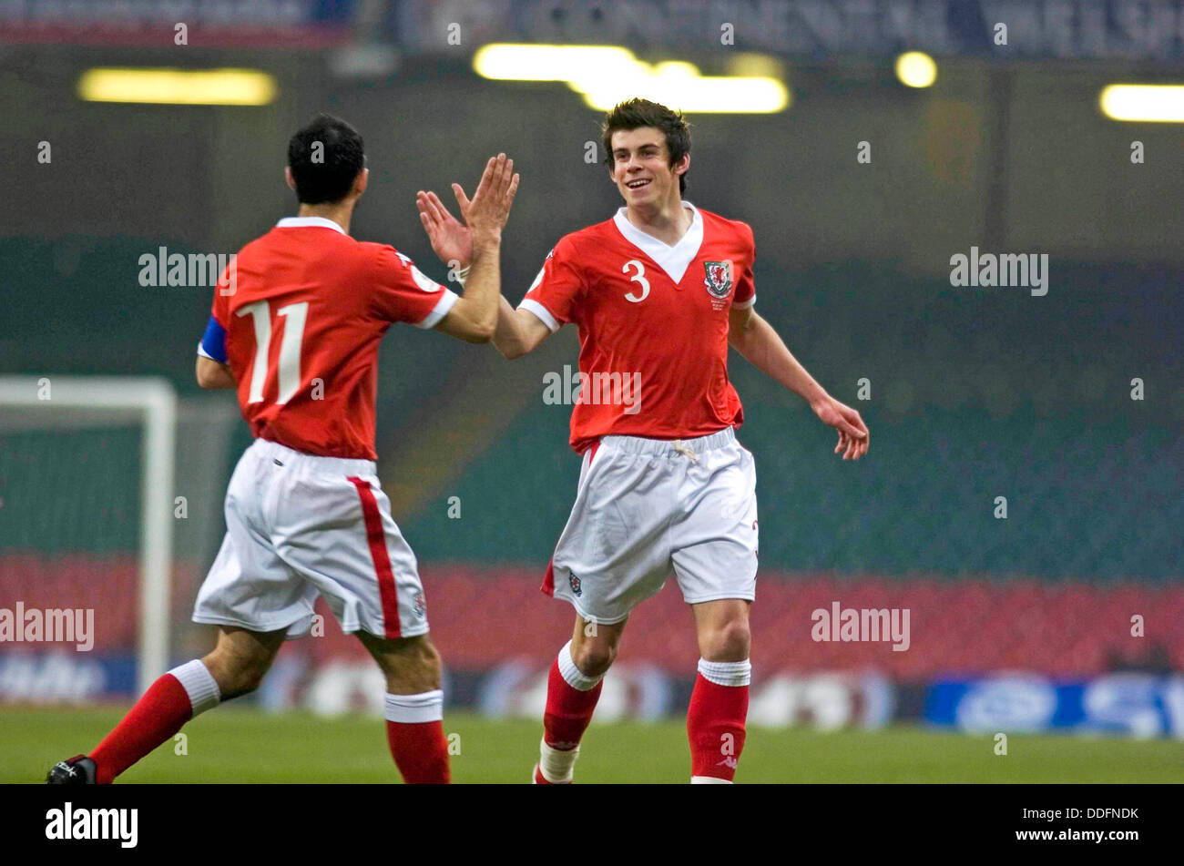 Gareth bale happy hi-res stock photography and images - Alamy
