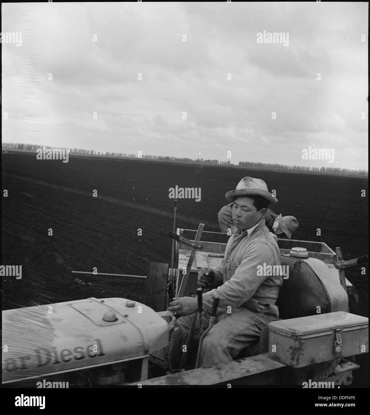 Pre war tractor hi-res stock photography and images - Alamy
